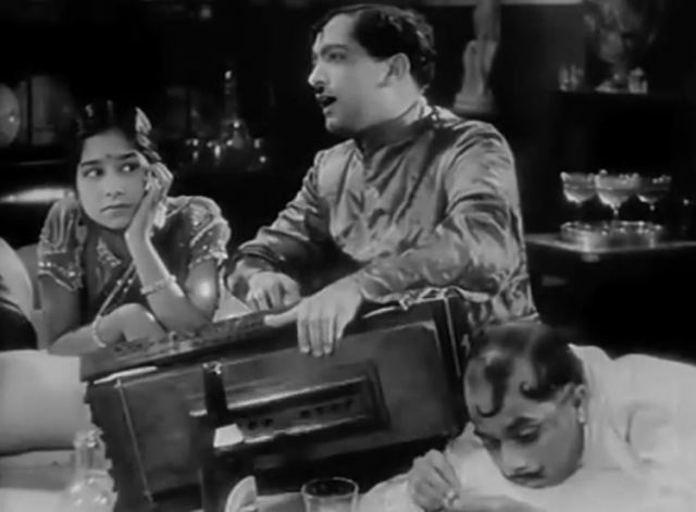 The costumes of Devdas (1936) | Vintage Indian Clothing