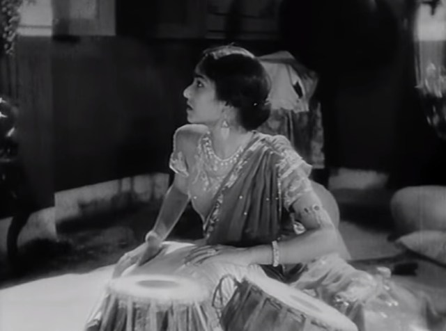The costumes of Devdas (1936) | Vintage Indian Clothing